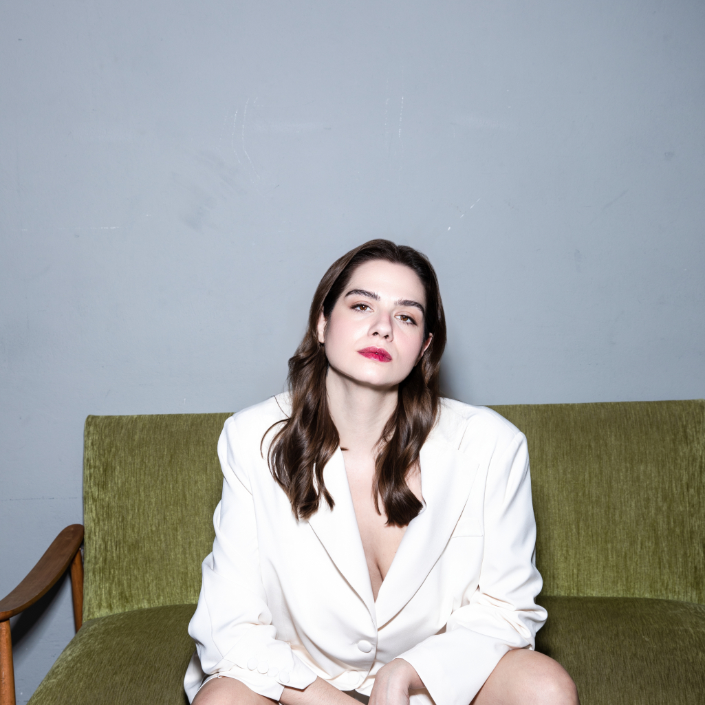 Η Alexandra Sieti στο JennyGr: “Με τιμά που με συγκρίνουν με μεγαθήρια όπως Amy Winehouse και ...